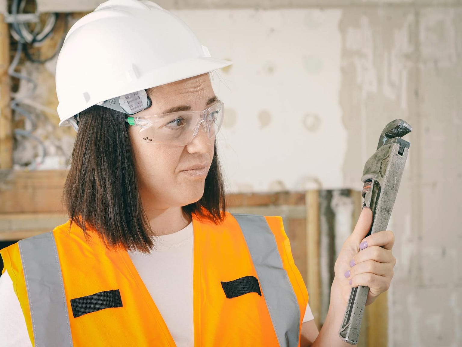PPE vs Engineering Controls – Which is More Effective? - HSE STUDY GUIDE
